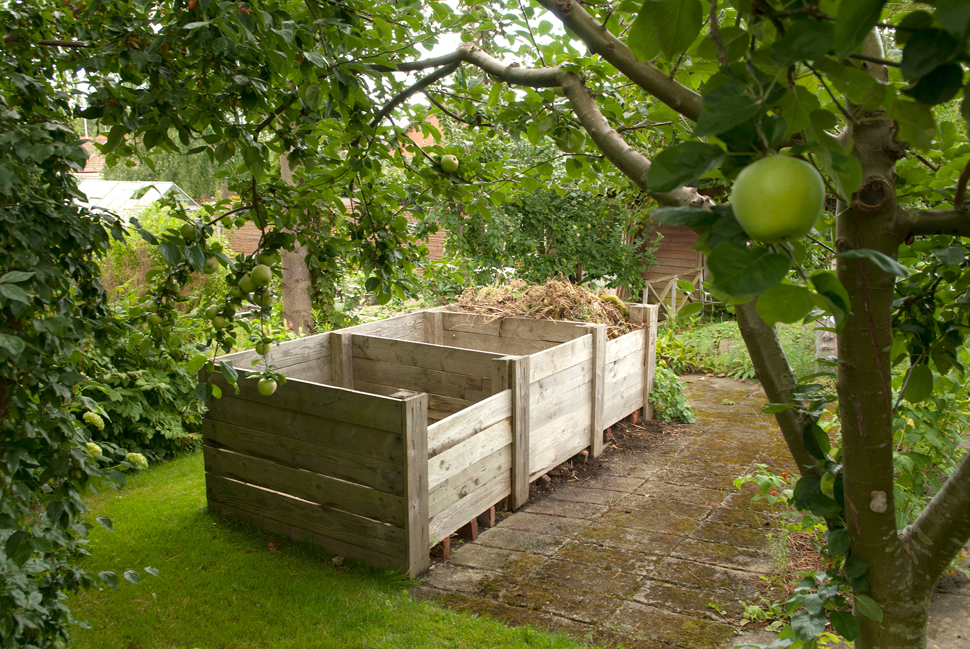 Sådan fremstiller du selv kompost